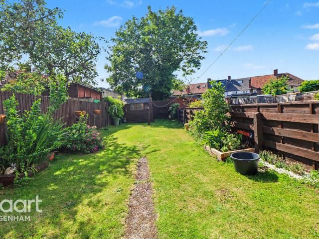 2 bedroom terraced house for sale
