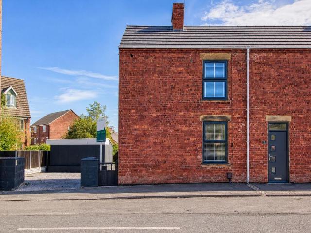 2 bedroom terraced house for sale