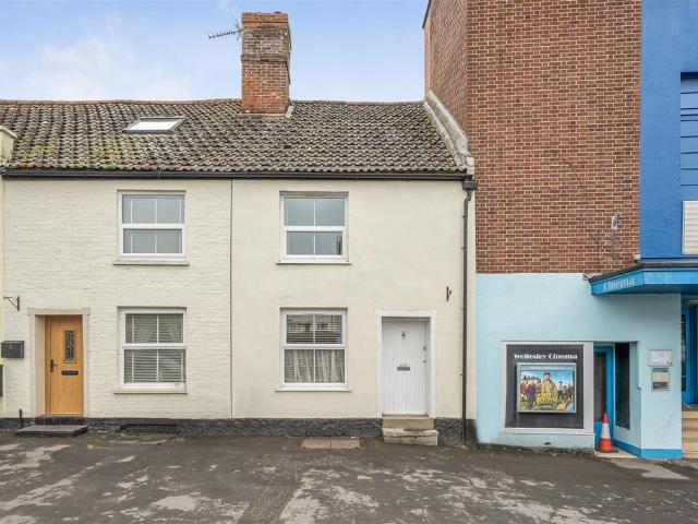 2 bedroom terraced house for sale