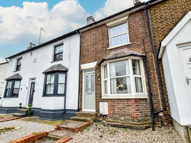 2 bedroom terraced house for sale