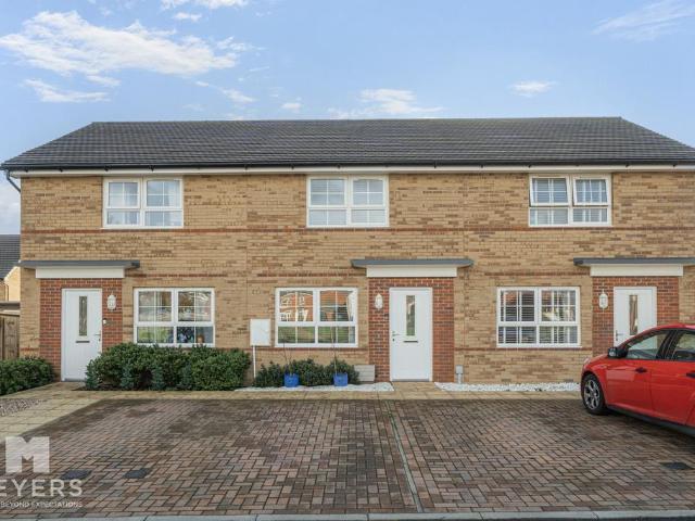 2 bedroom terraced house for sale