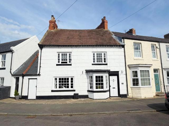 2 bedroom terraced house for sale