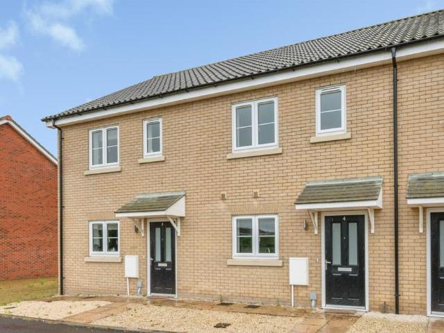 2 bedroom terraced house for sale