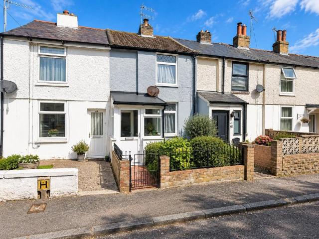 2 bedroom terraced house for sale