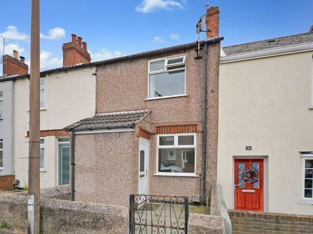 2 bedroom terraced house for sale