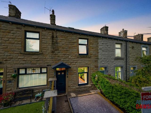 2 bedroom terraced house for sale