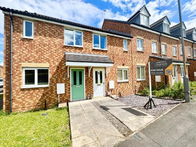 2 bedroom terraced house for sale