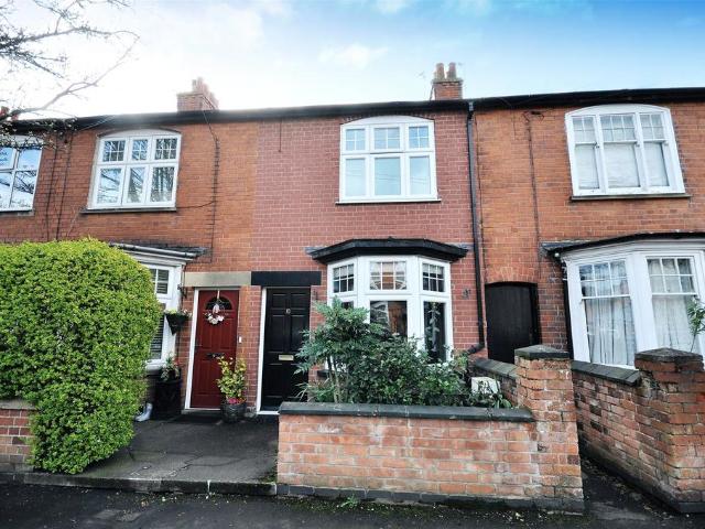 2 bedroom terraced house for sale