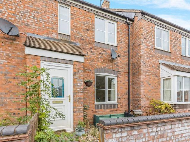 2 bedroom terraced house for sale