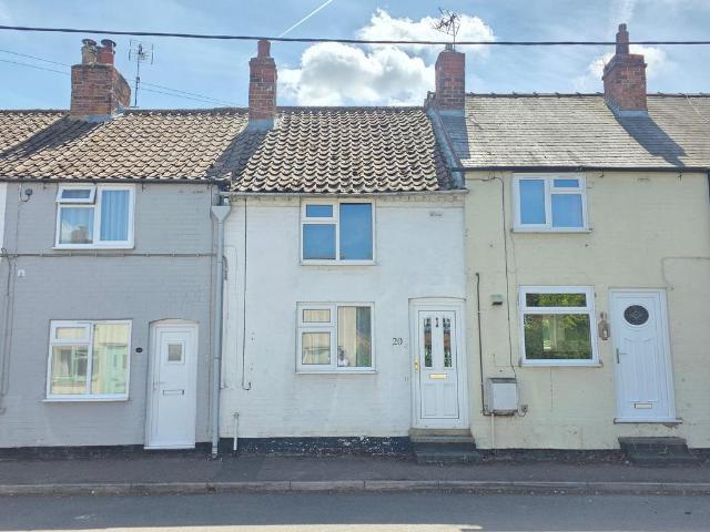 2 bedroom terraced house for sale