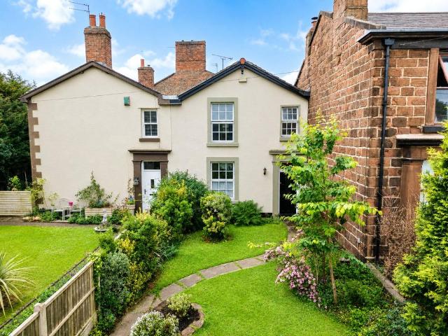 2 bedroom terraced house for sale