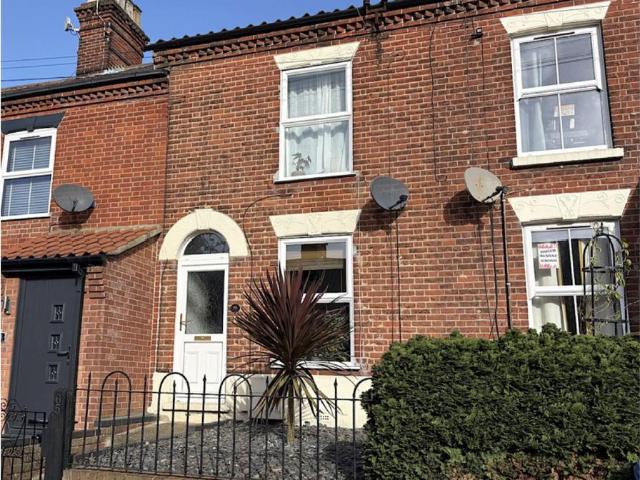 2 bedroom terraced house for sale