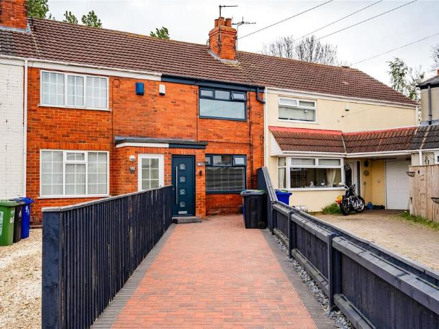 2 bedroom terraced house for sale