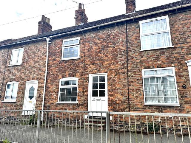 2 bedroom terraced house for sale