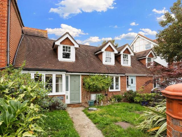2 bedroom terraced house for sale