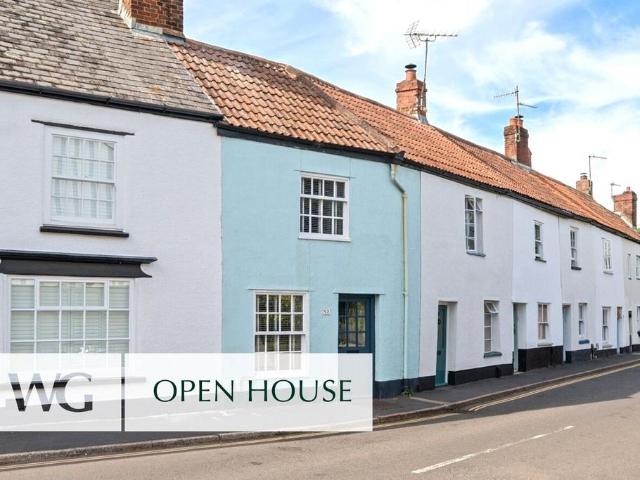 2 bedroom terraced house for sale