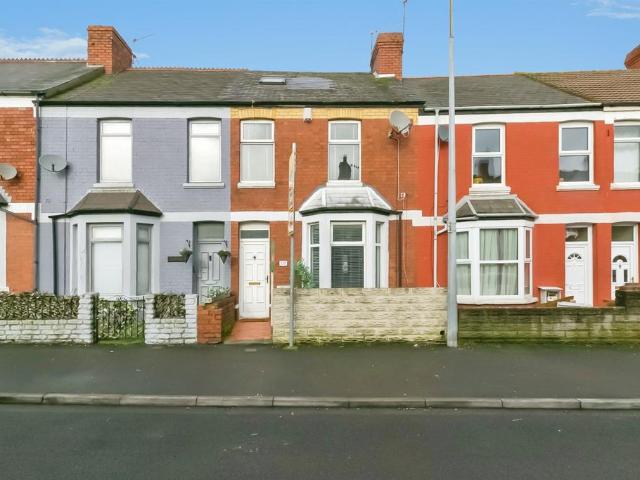 2 bedroom terraced house for sale