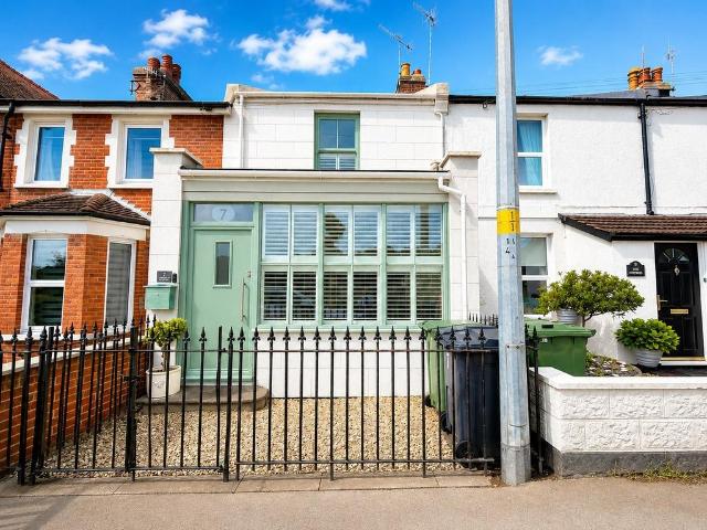 2 bedroom terraced house for sale