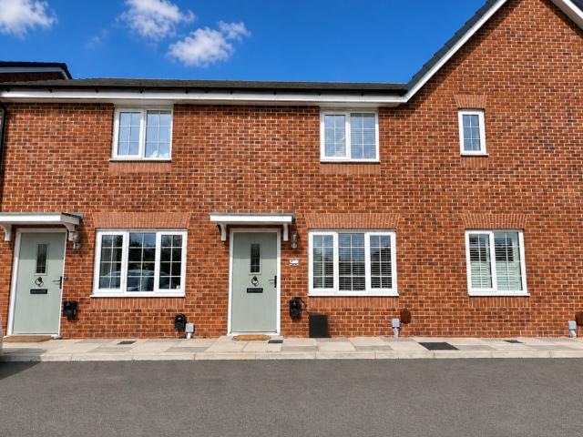 2 bedroom terraced house for sale