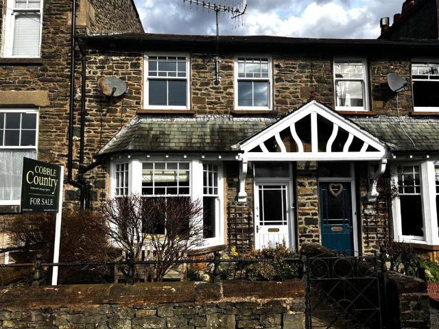 2 bedroom terraced house for sale