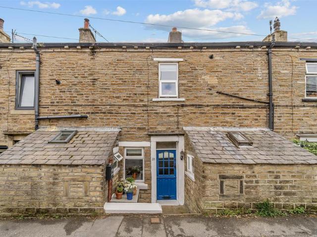 2 bedroom terraced house for sale
