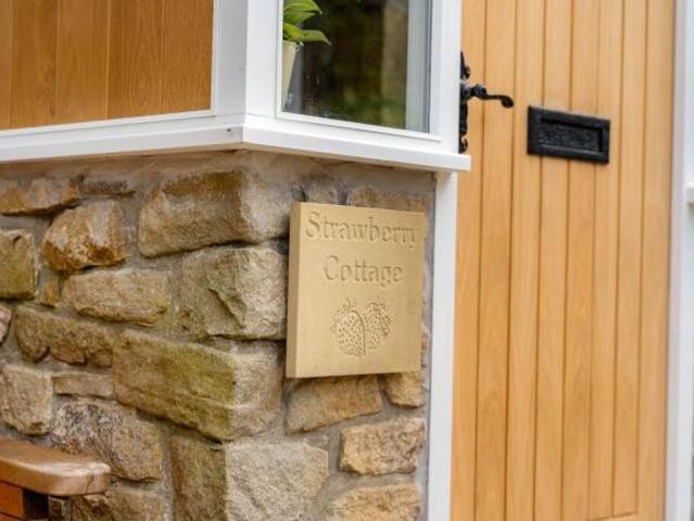 2 bedroom terraced house for sale in 20 Park View, Eagley, Bolton, BL1 7LE, BL1