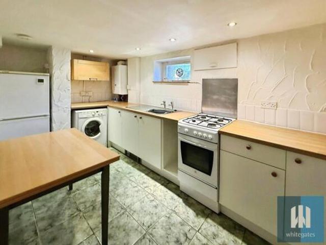 2 bedroom terraced house for sale in Cowcliffe Hill Road, Cowcliffe, Huddersfield, HD2