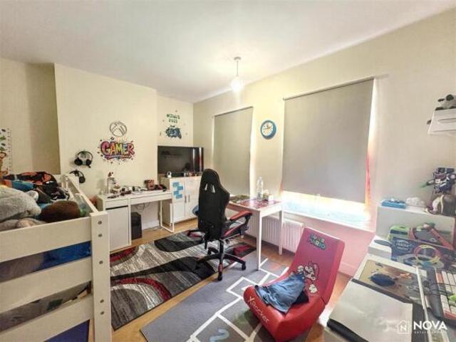 2 bedroom terraced house for sale in Cowper Street, Luton, LU1