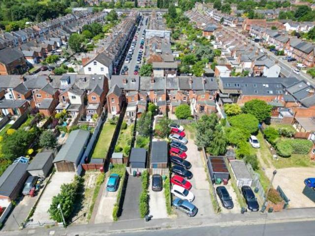 2 bedroom terraced house for sale in Coldicutt Street, Caversham, RG4