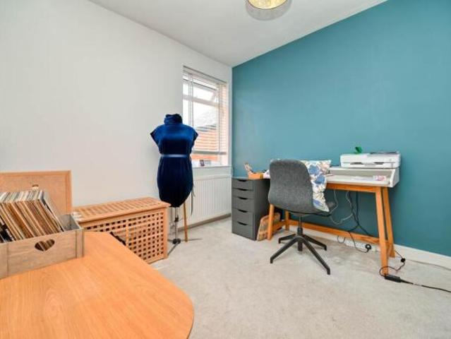 2 bedroom terraced house for sale in Coldicutt Street, Emmer Green, RG4