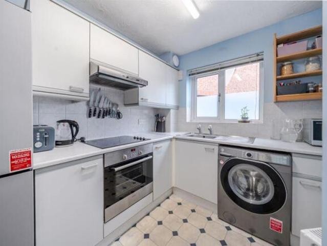 2 bedroom terraced house for sale in Costar Close, Oxford, OX4