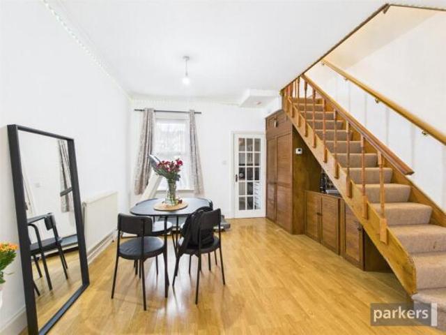 2 bedroom terraced house for sale in Catherine Street, Reading, Berkshire, RG30
