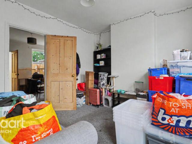 2 bedroom terraced house for sale in Cauldwell Hall Road, Ipswich, IP4