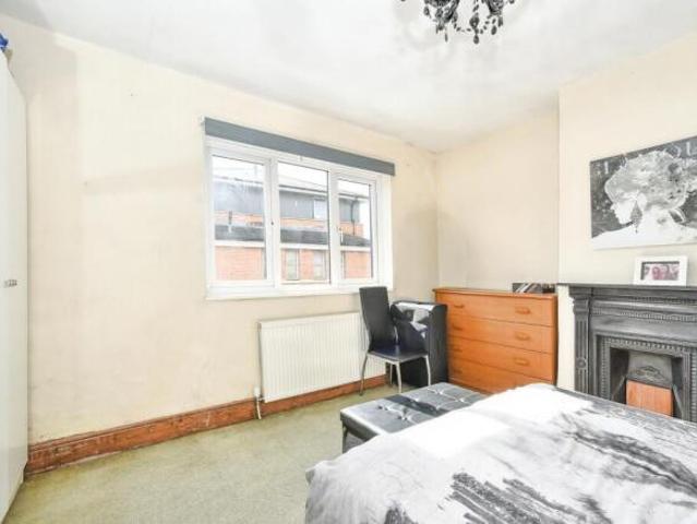 2 bedroom terraced house for sale in Cambria Bridge Road, Swindon, SN1
