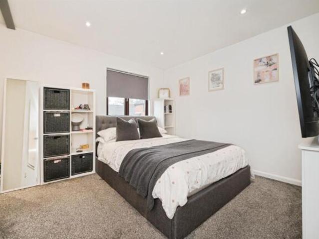 2 bedroom terraced house for sale in Cerne Close, West End, Southampton, SO18