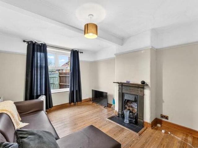 2 bedroom terraced house for sale in Cerne Road, Morden, SM4