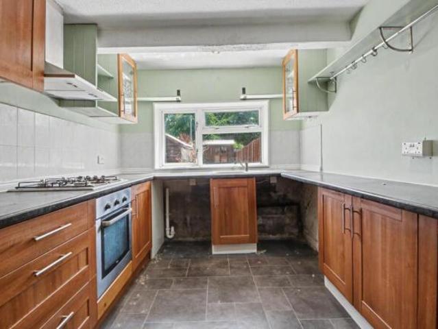 2 bedroom terraced house for sale in Church Road, Woolston, SO19