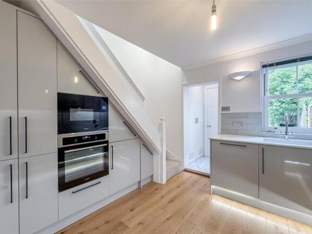 2 bedroom terraced house for sale in Church Street, St. Albans, Hertfordshire, AL3