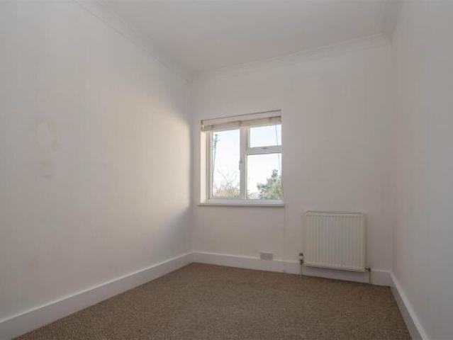 2 bedroom terraced house for sale in Chase Road, Brentwood, CM14