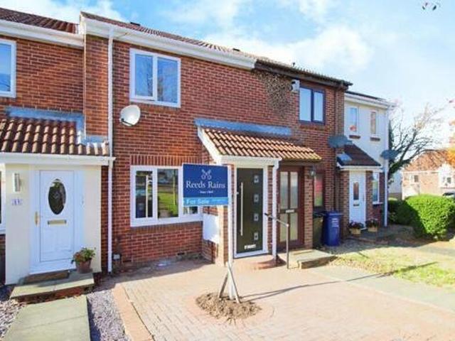 2 Bedroom Terraced House For Sale In Chapel Park, Newcastle Upon Tyne