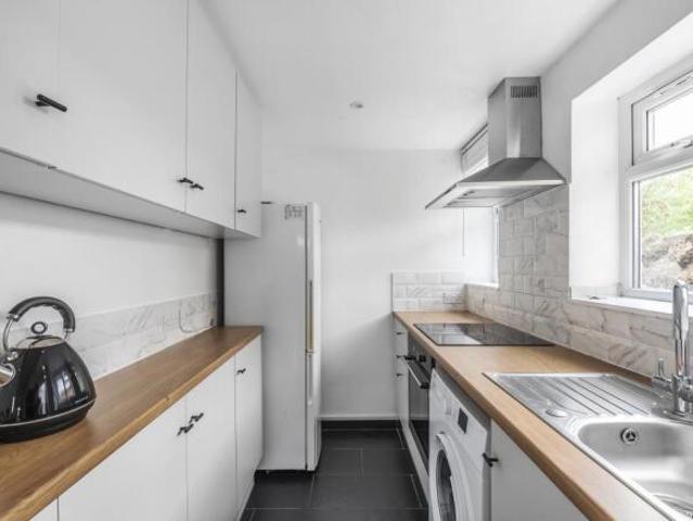 2 bedroom terraced house for sale in Charles Street, East Oxford, OX4