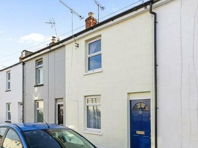 2 bedroom terraced house for sale in Charles Street Town Centre GL51