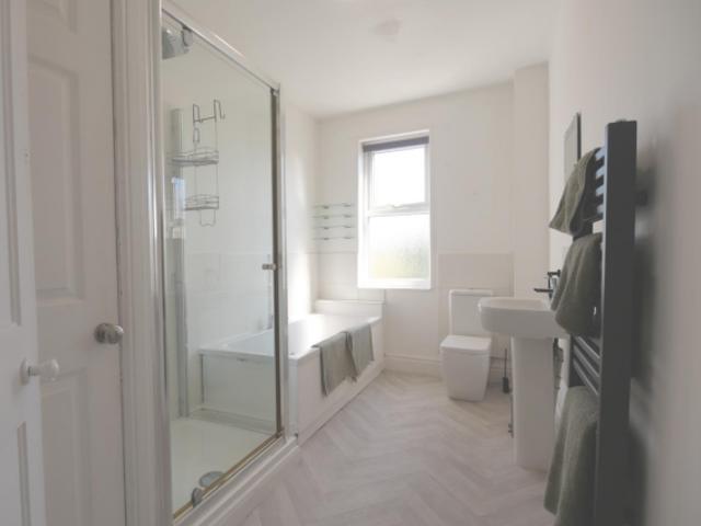 2 bedroom terraced house for sale in Chatsworth Terrace, York, YO26