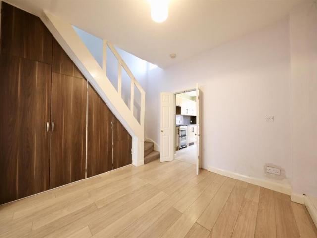 2 bedroom terraced house for sale in Chester Avenue, Manvers street, Hull, HU5