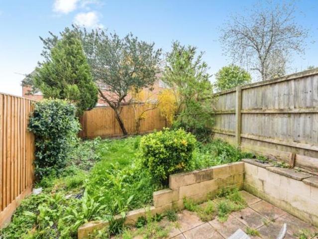 2 bedroom terraced house for sale in Chives Way, Swindon, Wiltshire, SN2