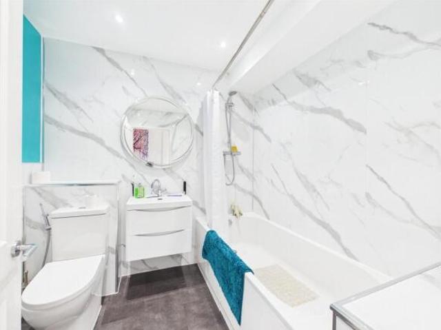 2 bedroom terraced house for sale in Christchurch Road, Worcester, Worcestershire, WR4