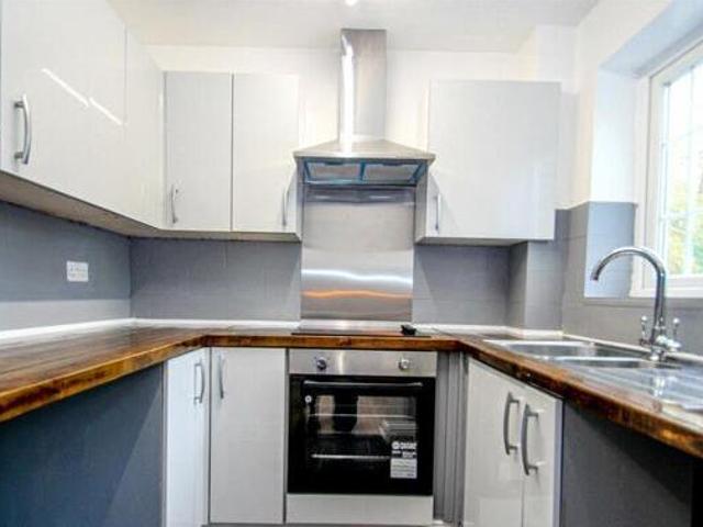 2 Bedroom Terraced House For Sale In Clacton On Sea, Essex