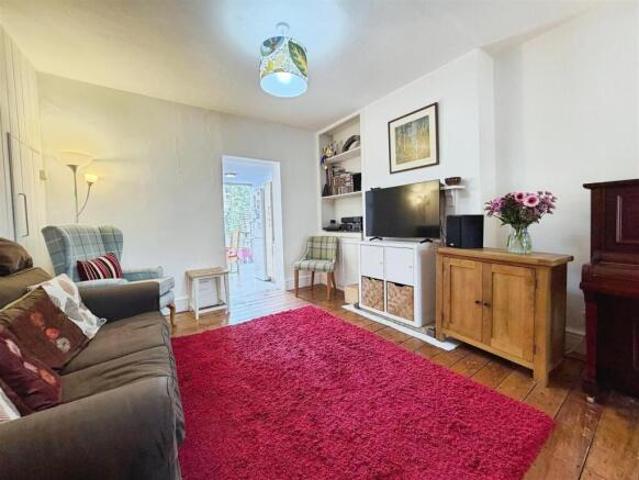 2 bedroom terraced house for sale in Clapham Terrace, Leamington Spa, CV31