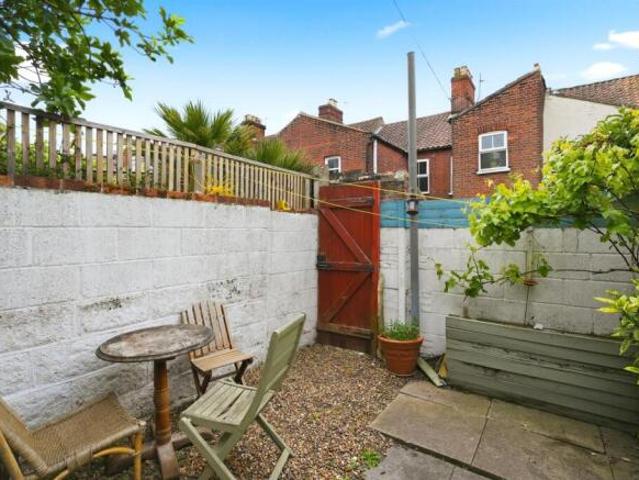 2 bedroom terraced house for sale in Clarke Road, Norwich, NR3