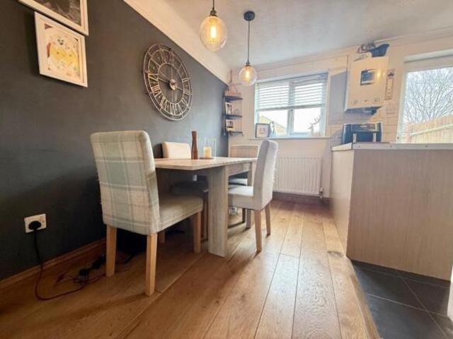 2 bedroom terraced house for sale in Claverley Green, Luton, LU2